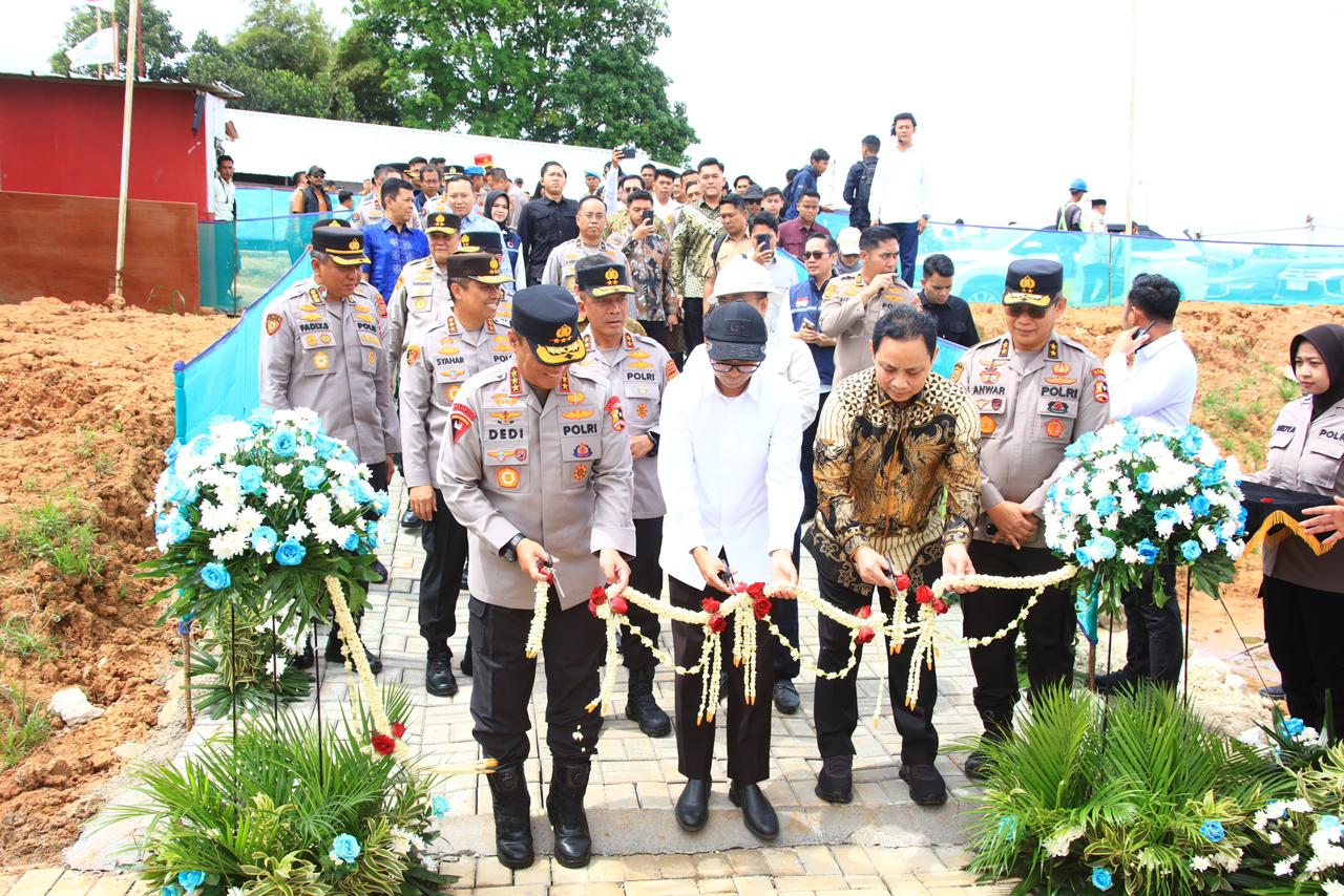 Wakapolri Resmikan Masjid An-Nahdah Suhanda di SMA Kemala Taruna ...
